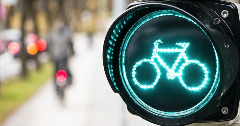 Make Bicycle Traffic Signals Legal! - Bike Delaware